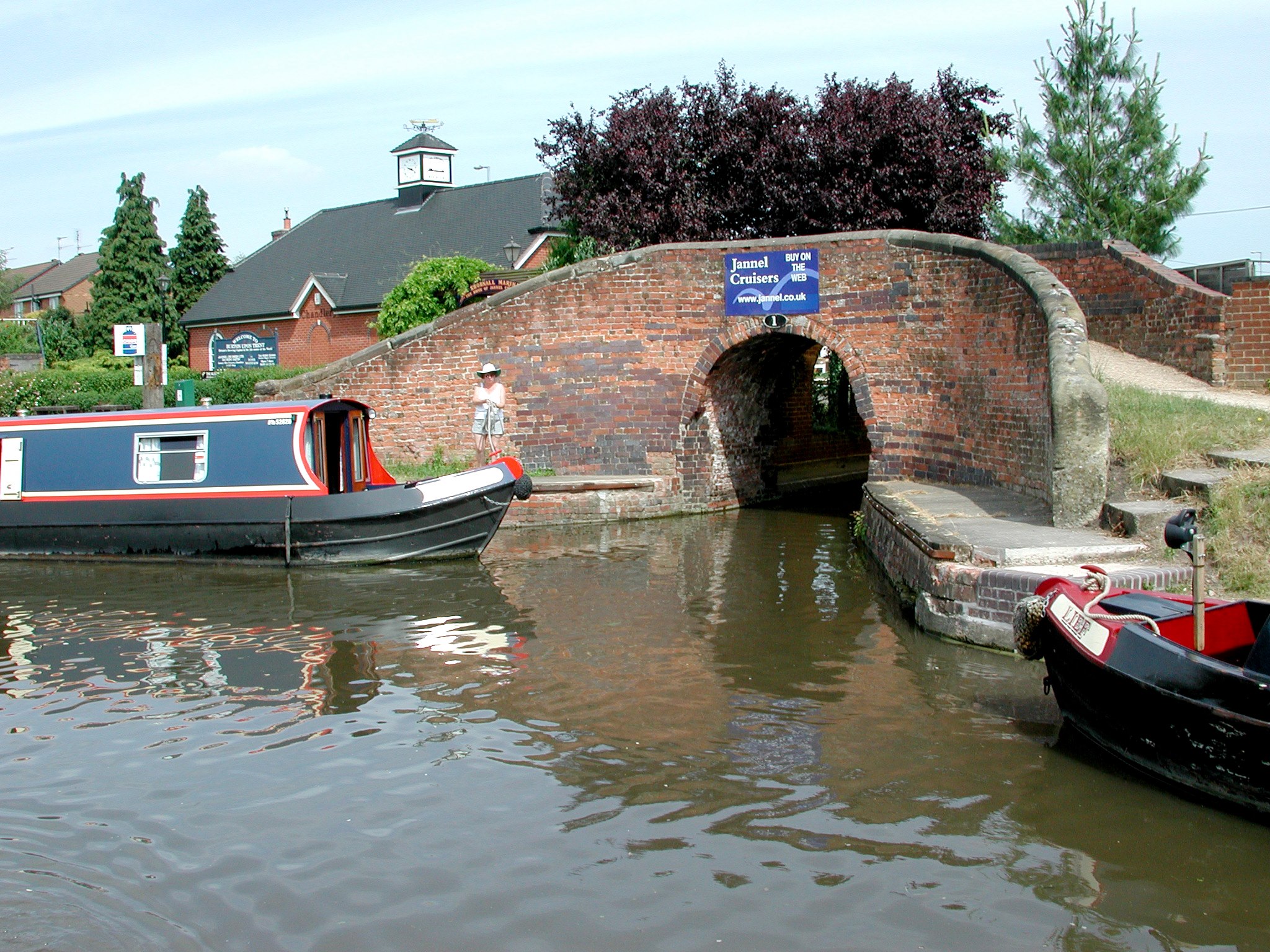 Shobnall Marina - Narrowboats.uk